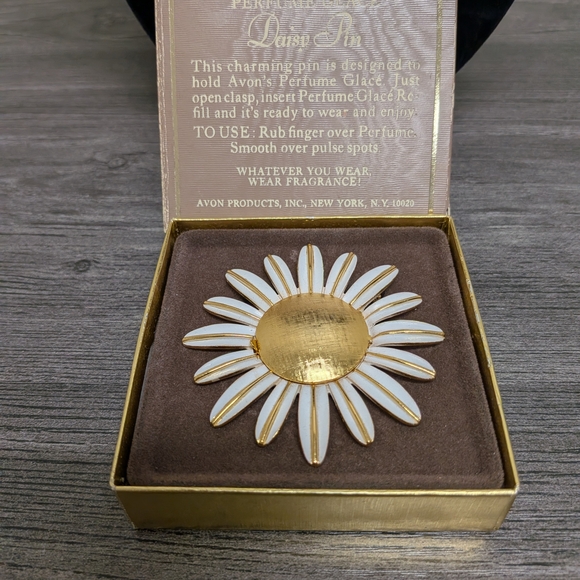 Avon | Accents | Avon Gold And White Daisy Perfume Glac Brooch | Poshmark